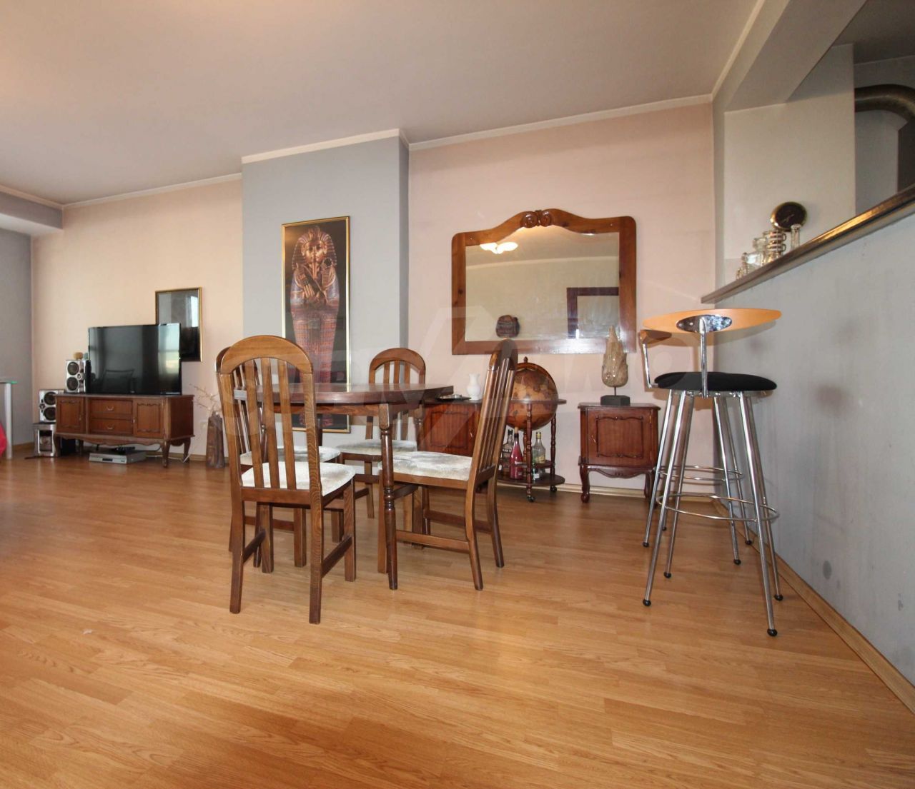 Снять апартаменты в Софии, Болгария - цена 81 560 рублей за месяц, 100 ...